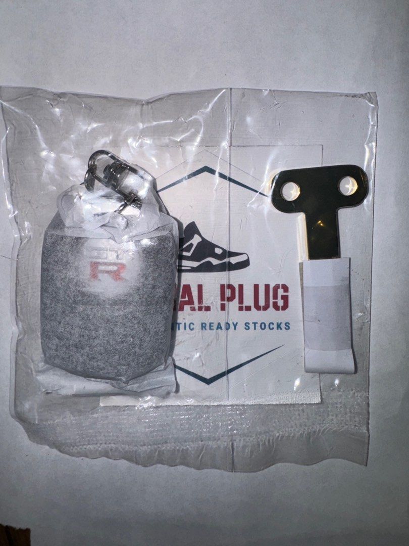 GTR R34 collectible key (Rare) ORI Gachapon from 🇯🇵, Hobbies & Toys ...