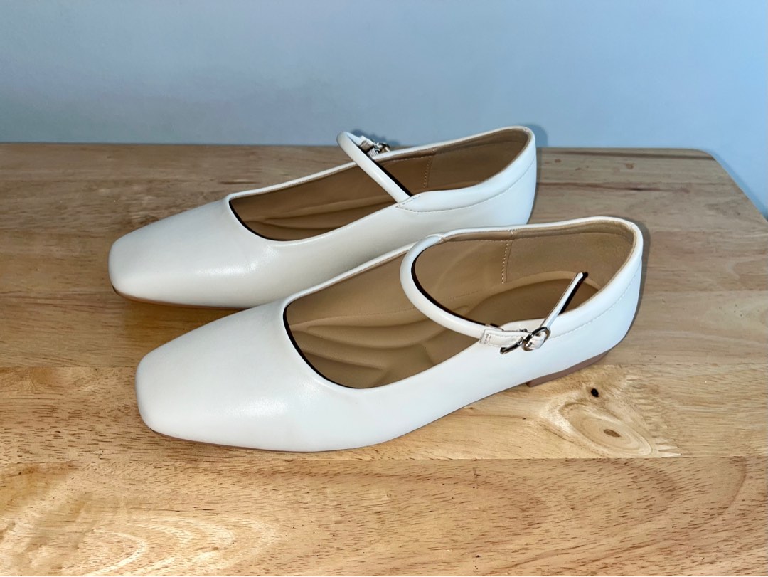 Hue Manila Loki Creme 8, Women's Fashion, Footwear, Flats & Sandals on ...