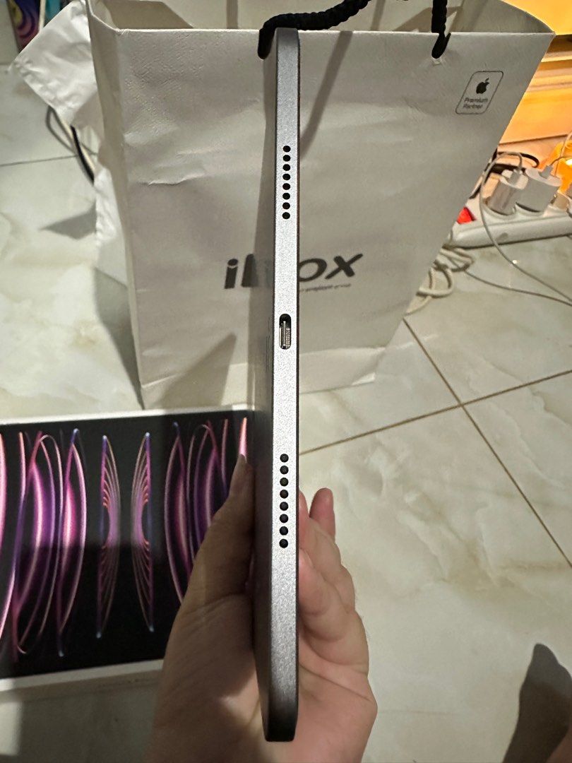 IPAD PRO M2 GEN 4 IBOX WIFI 128GB, Telepon Seluler & Tablet, Tablet di Carousell