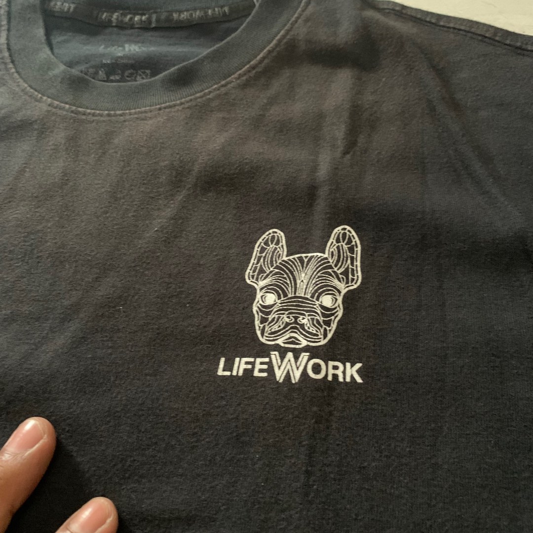 Kaos Life Work small logo, Fesyen Pria, Pakaian , Baju Luaran di Carousell