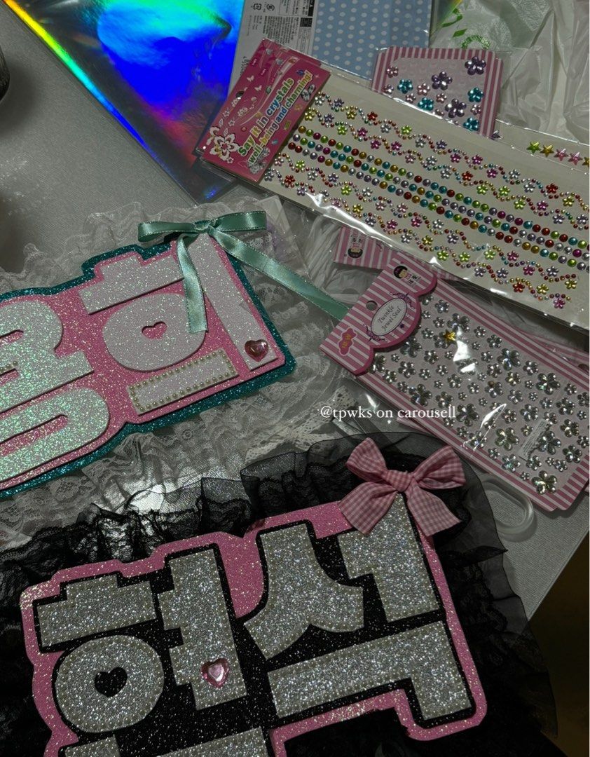 kpop concert name sign board cheering kit customs korean, Hobbies ...