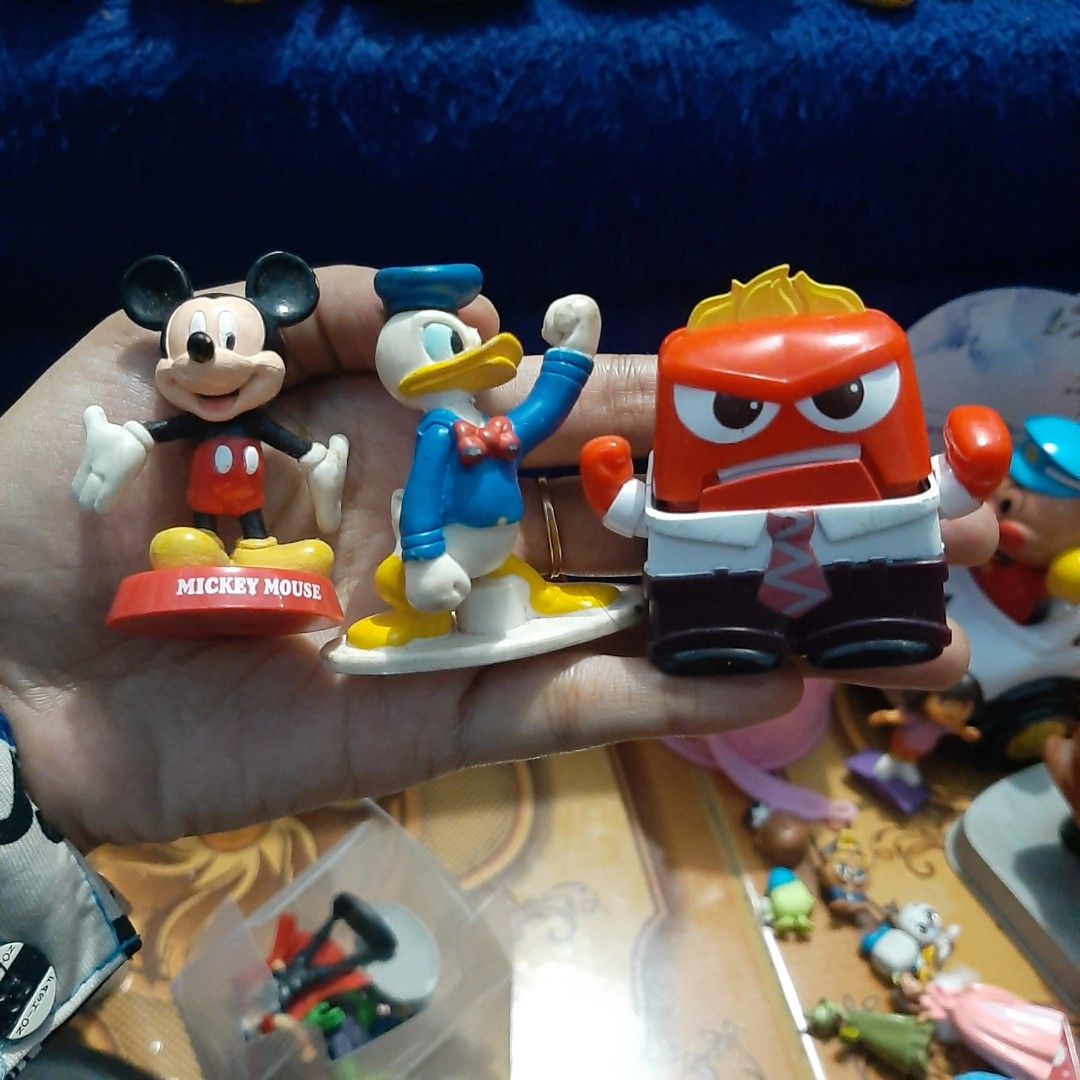 Mainan /figure dikoleksi disney mickey mouse, donald duck, inside out ...