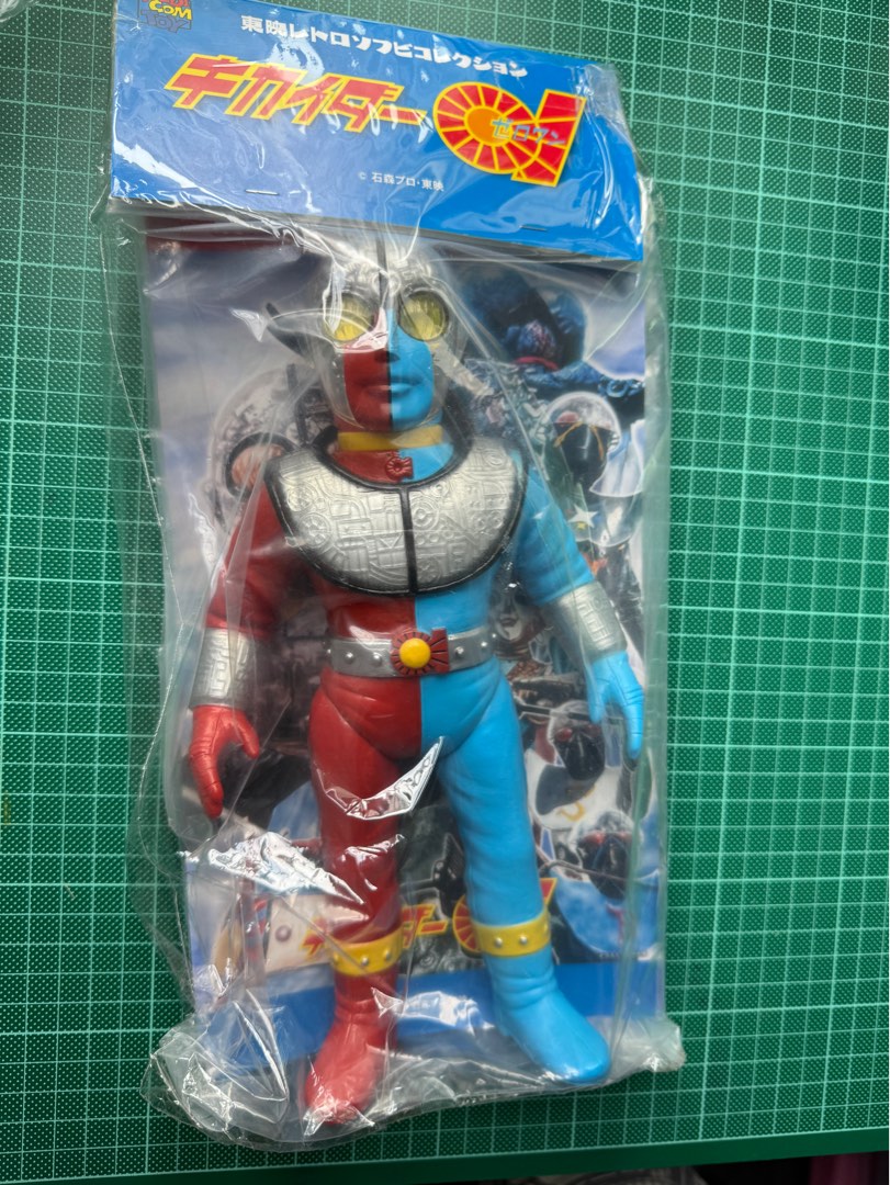 Medicom 電腦奇俠 01 DX sofubi sofvi 懷舊 搪膠 中膠 東映特攝 七十年代 回憶 人造人間, 興趣及遊戲, 玩具 & 遊戲類 - Carousell