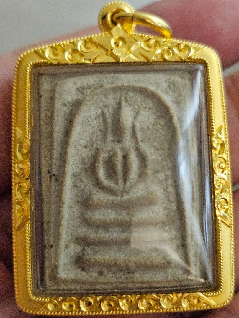 Phra Somdej Nai Pao Ork Rong Hubaisri., Hobbies & Toys, Memorabilia & Collectibles, Religious ...