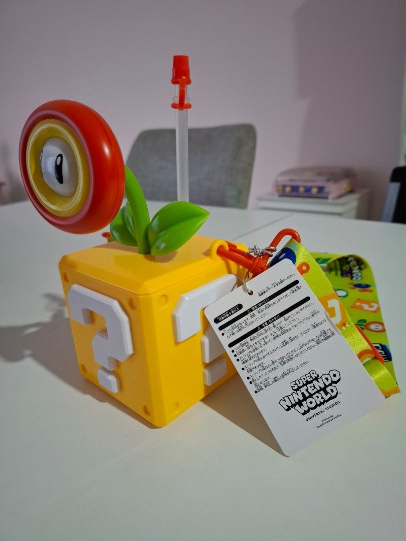 USJ super nintendo fire flower drink bottle, Toys & Collectibles ...