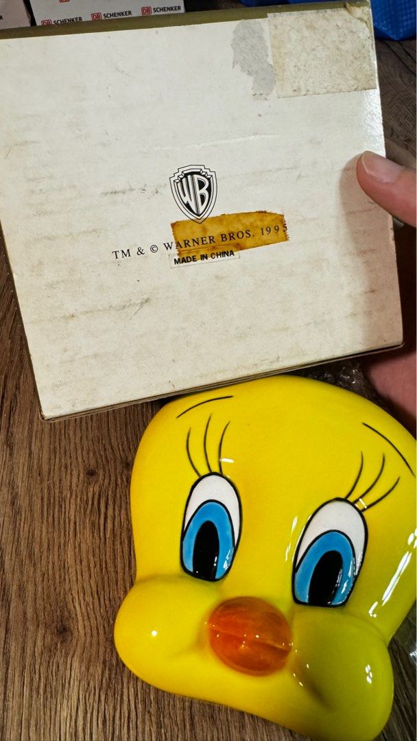 VINTAGE WARNER BROS 1995 Tweety Trinket Box Ceramic, Hobbies & Toys ...