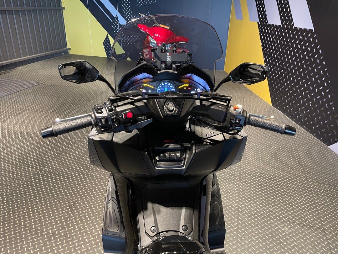 🔹2022 Kymco AK550 Premium ABS 低里程 紅牌 旗艦大羊 定速巡航, 機車, 重機在旋轉拍賣