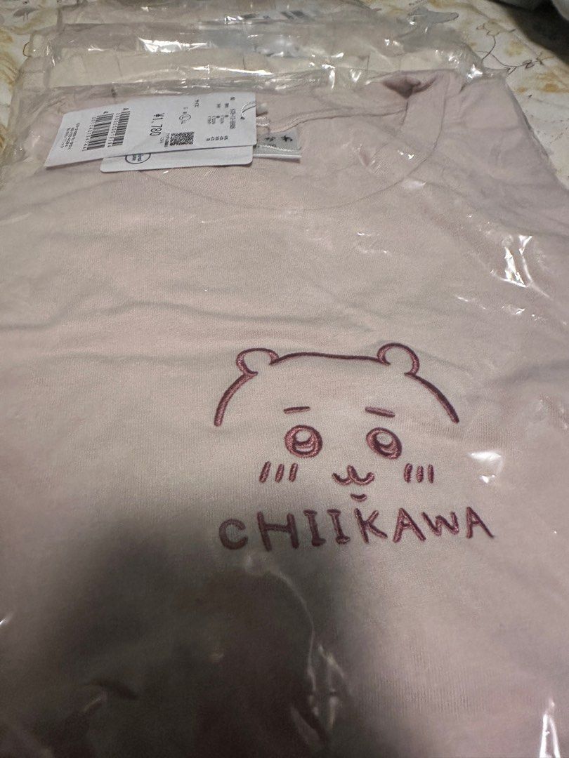 現貨 chiikawa ちいかわ tee, 女裝, 上衣, T-shirt - Carousell