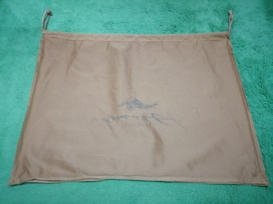 HORMIGA DUSTBAG(W-20" x H-14.5"), Women's Fashion, Bags & Wallets ...