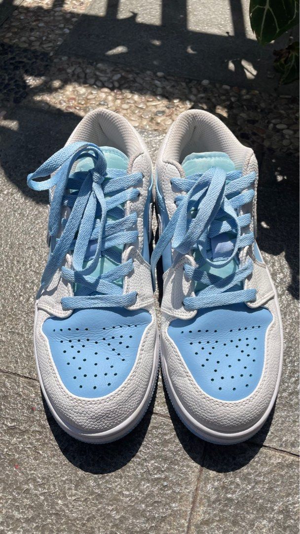 Jordan Air 1 Low SE Reverse Ice Blue, Fesyen Pria, Sepatu , Sneakers di ...