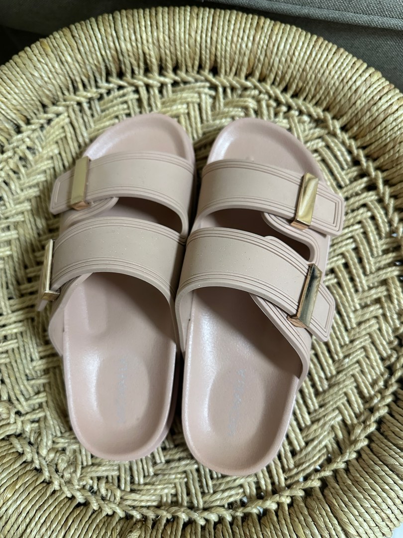 Michaela Chunky Slide, Women's Fashion, Footwear, Flats & Sandals on ...