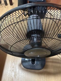 Retrograde by Mistral 8" Metal Table Fan MMTF08K - DC Motor, Furniture ...