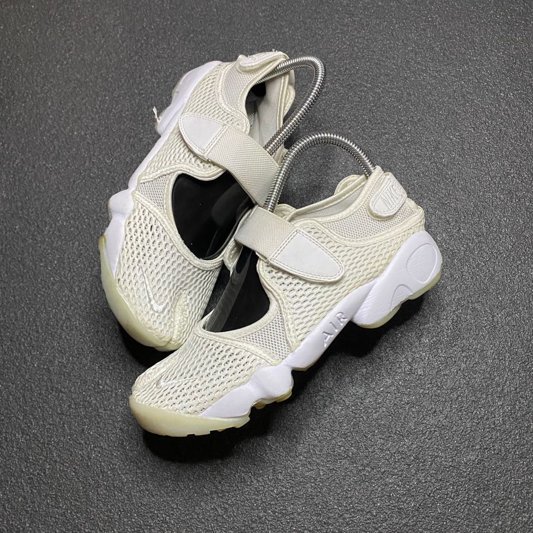 Nike Rift White, Women's Fashion, Footwear, Sneakers on Carousell