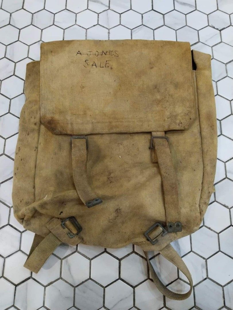 WW2 British Backpack Vintage, Men's Fashion, Bags, Backpacks on Carousell