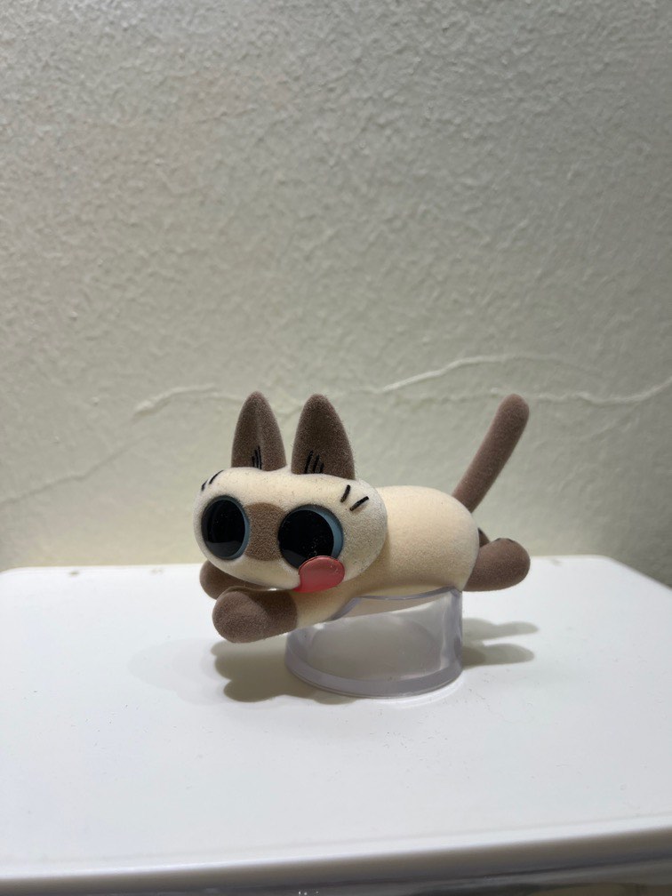 Azuki cat figurine, Hobbies & Toys, Collectibles & Memorabilia, Fan ...