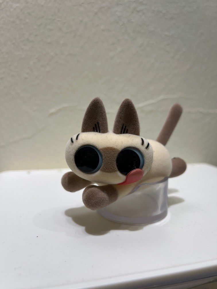 Azuki cat figurine, Hobbies & Toys, Collectibles & Memorabilia, Fan ...
