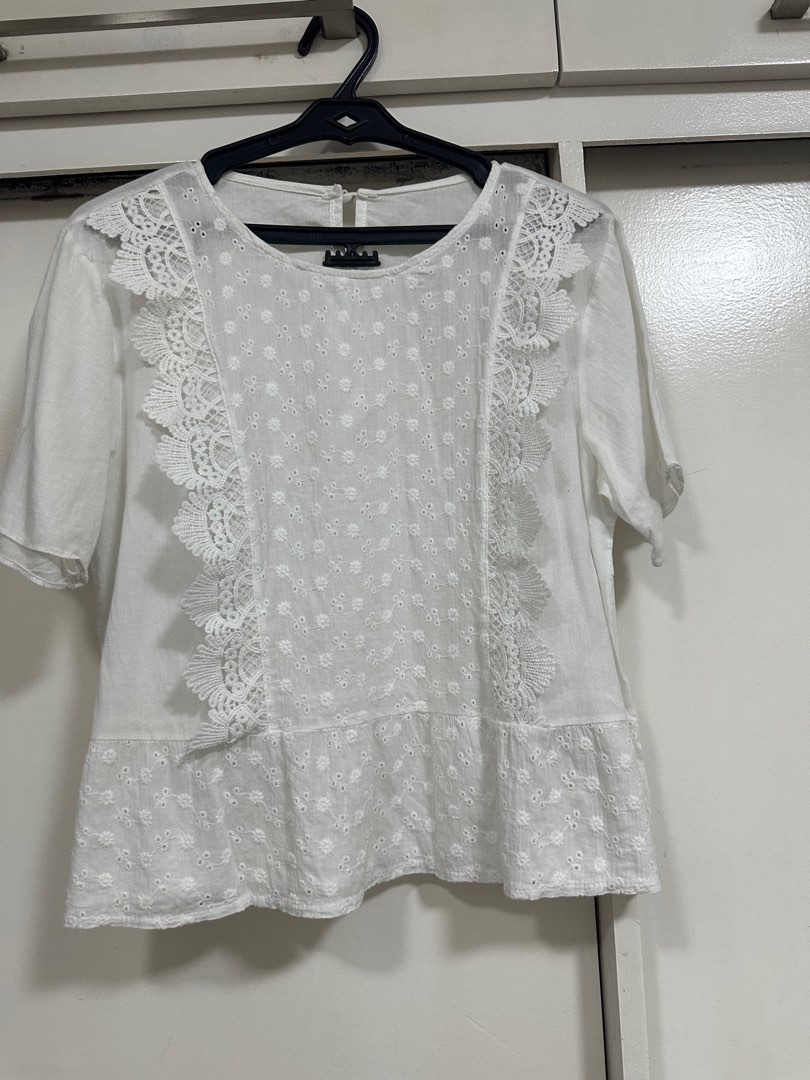 Dainty White Lace Top, Women's Fashion, Tops, Blouses on Carousell