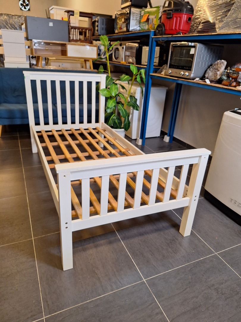 Happybeds White Solid Pine Single Size Bedframe | Rangka Katil Saiz ...