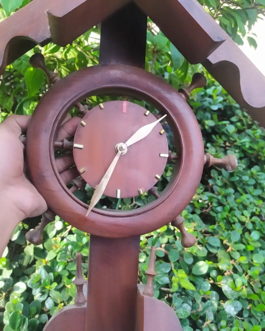 Jam kayu lawas antik jadul vintage, Antik, Lainnya di Carousell