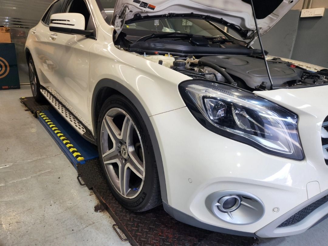 Mercedes-Benz X156 GLA180 Change Original Thermostat, Water Pump, Oil ...
