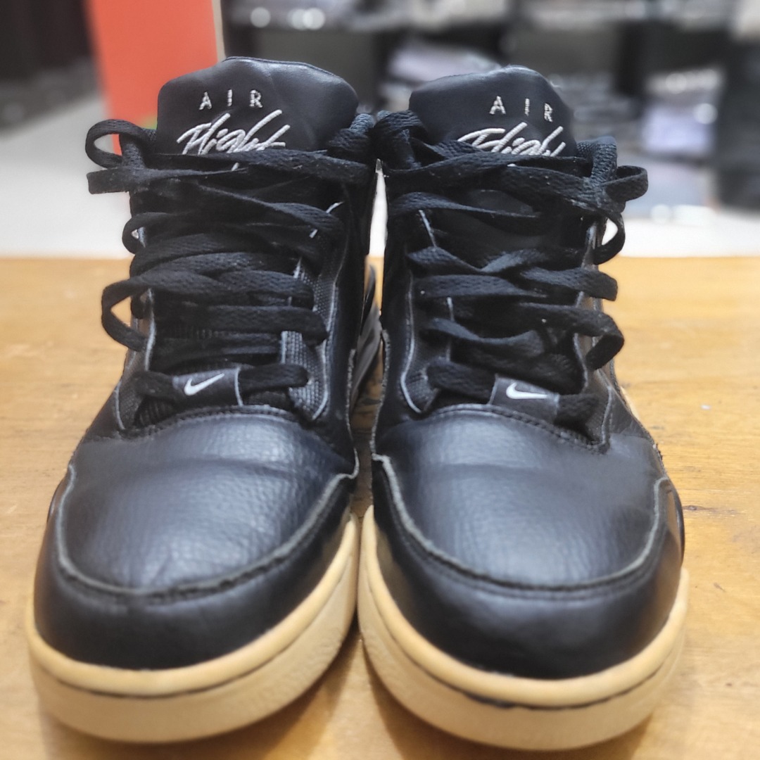 Nike Air Max Flight Legacy, Fesyen Pria, Sepatu , Sneakers di Carousell