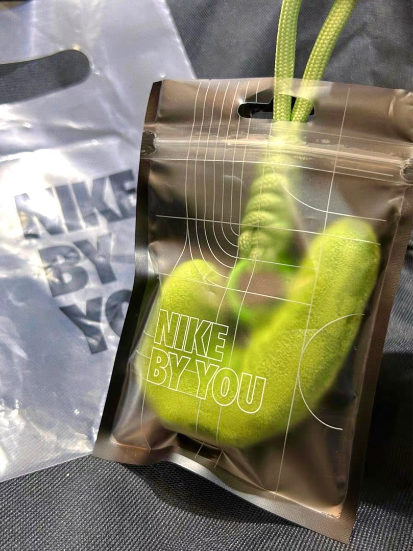 Original Nike Keychain Accessories, Women's Fashion, Watches ...