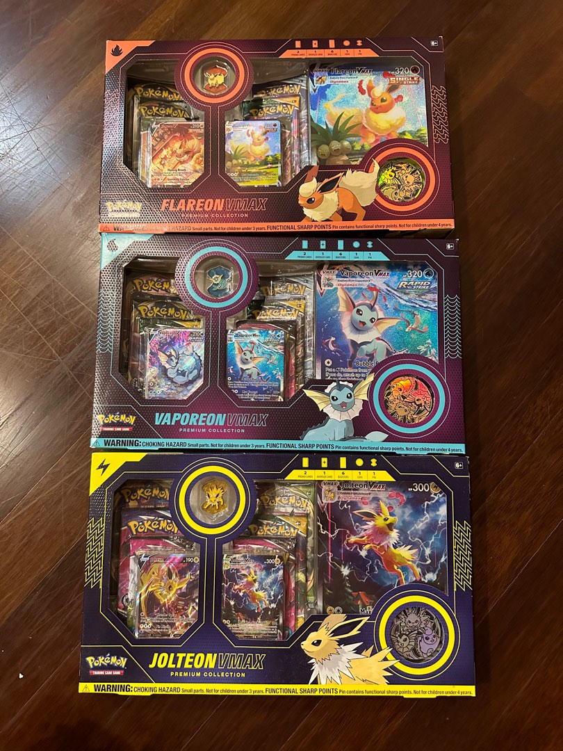 Pokemon TCG - Set of VMax Premium Collection featuring Vaporeon ...