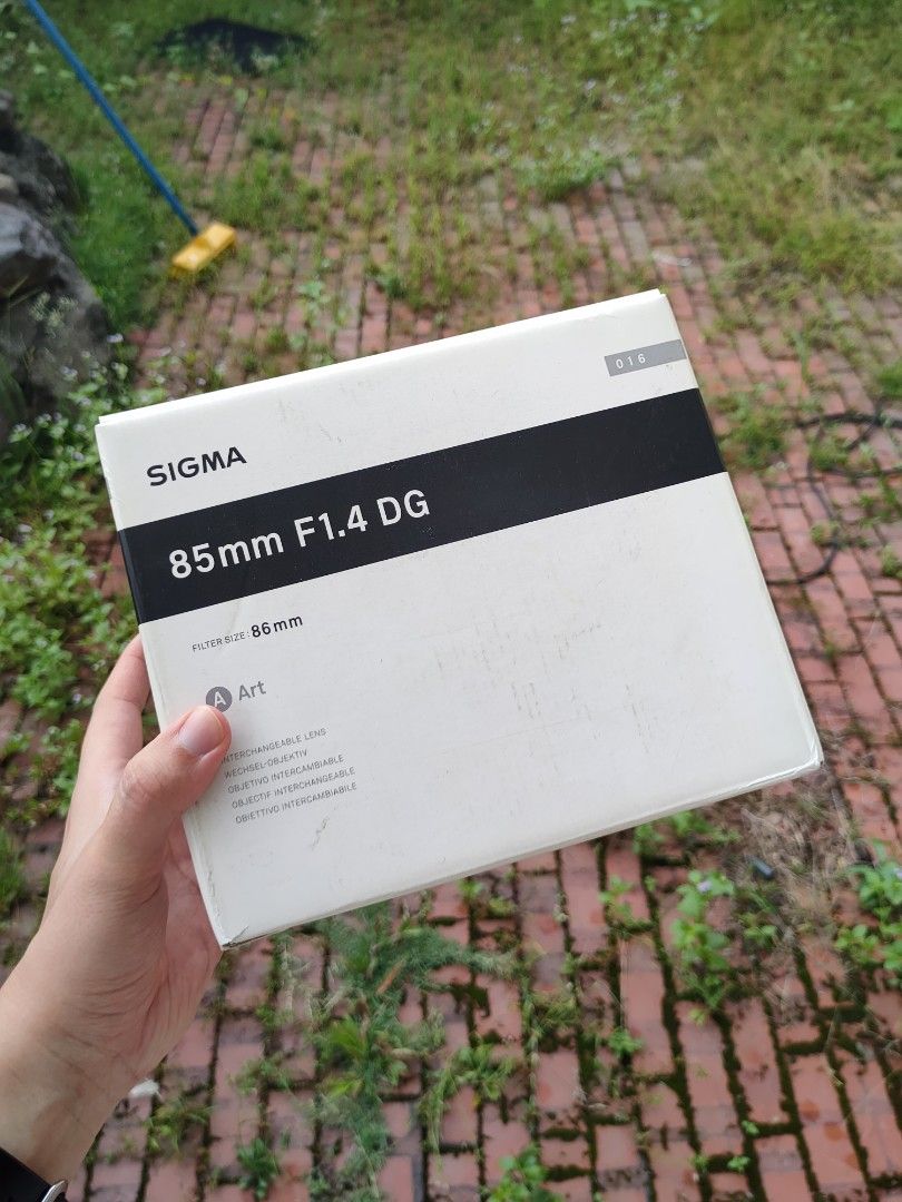 Sony FE Mount Sigma Art 85mm F1.4 DG, Photography, Lens & Kits on Carousell