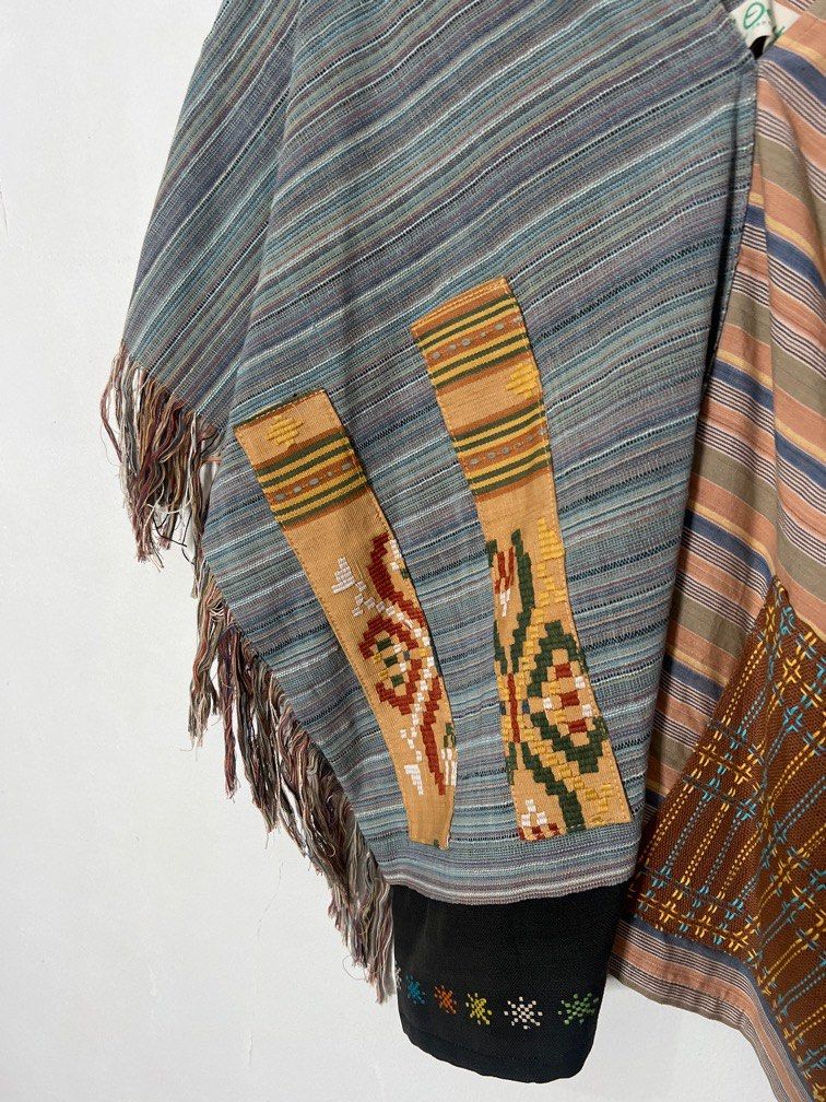 Top tenun lurik Baduy Manggarai Oerip all size, Fesyen Wanita, Pakaian Wanita, Atasan di Carousell