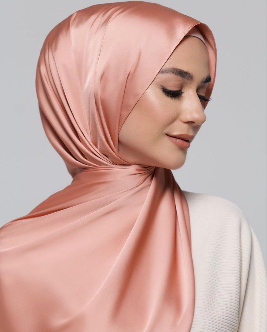 TS Habibti Thalia Satin Shawl in Peach Sakura, Women's Fashion, Muslimah Fashion, Hijabs on ...