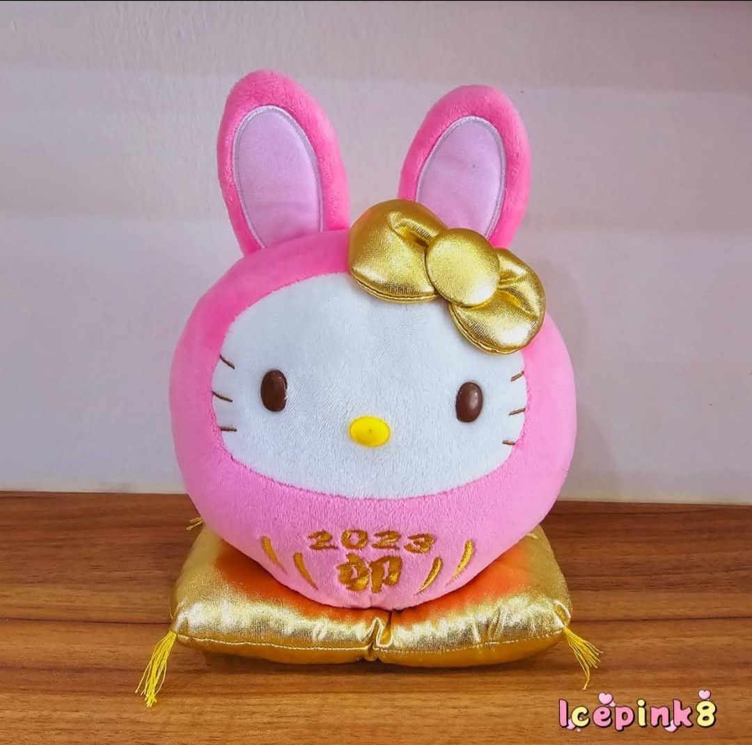 Yakult Hello Kitty Rabbit Year Daruma Plush (Original), Hobbies & Toys ...