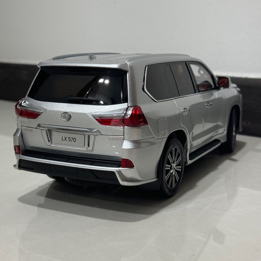 1:18 LCD Lexus LX570 (Silver), Hobbies & Toys, Toys & Games on Carousell