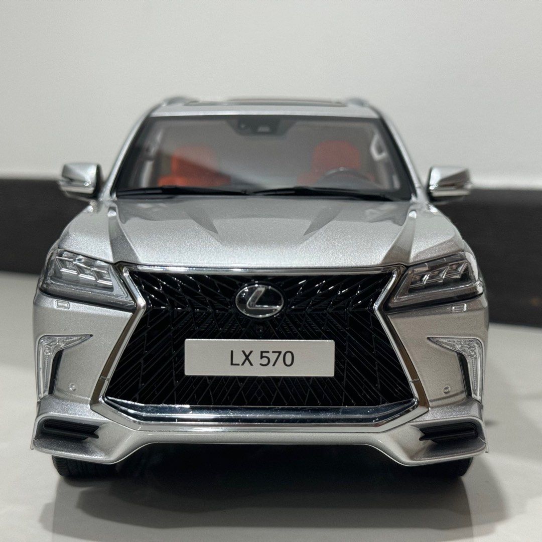 1:18 LCD Lexus LX570 (Silver), Hobbies & Toys, Toys & Games on Carousell