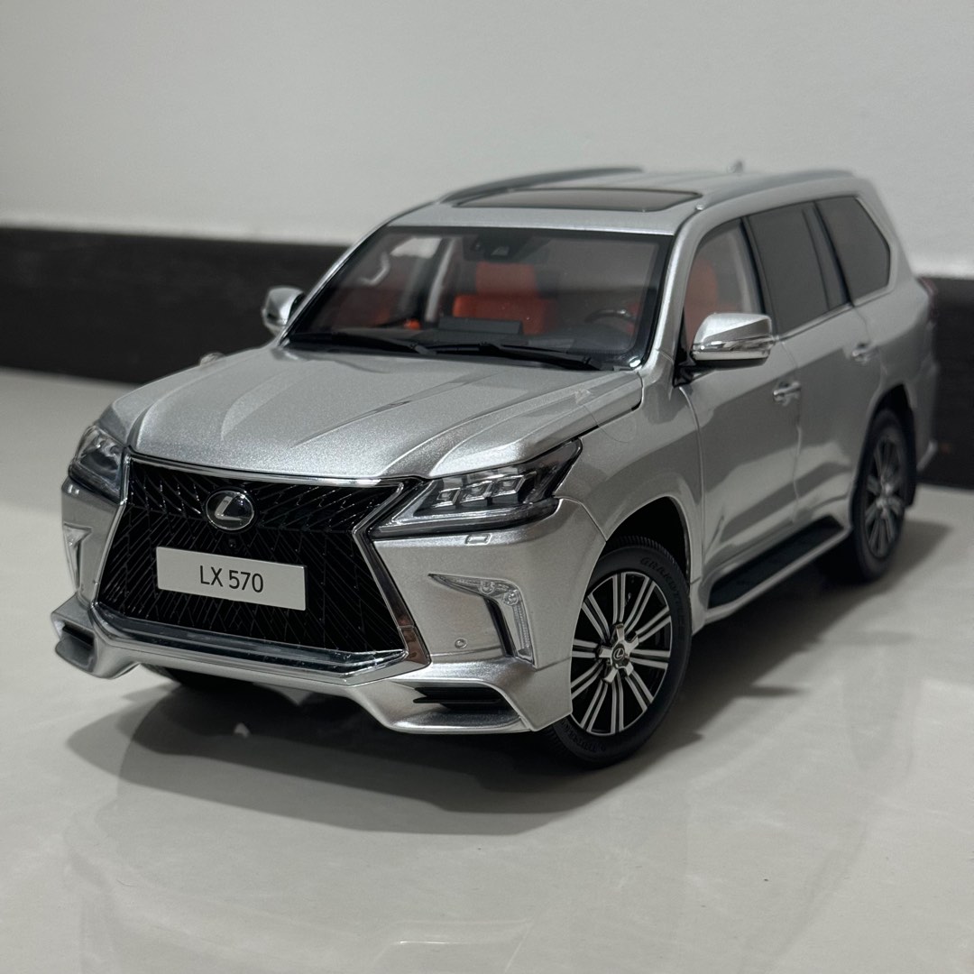 1:18 LCD Lexus LX570 (Silver), Hobbies & Toys, Toys & Games on Carousell