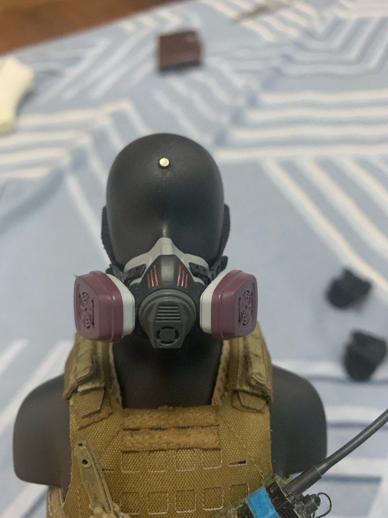 1/6 scale - gas mask, Hobbies & Toys, Toys & Games on Carousell