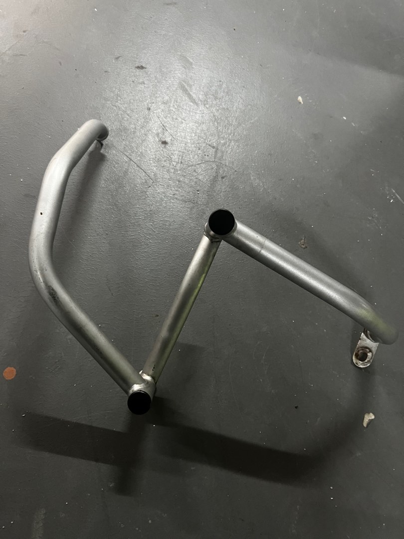 800mt crash bar, Motorcycles, Motorcycle Accessories on Carousell