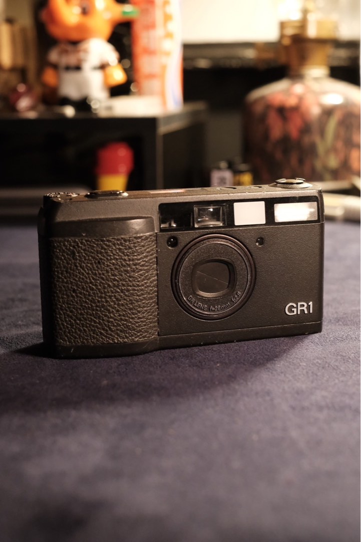 實用品 Ricoh GR1 輕薄高階底片機 街拍機, 相機攝影, 相機在旋轉拍賣