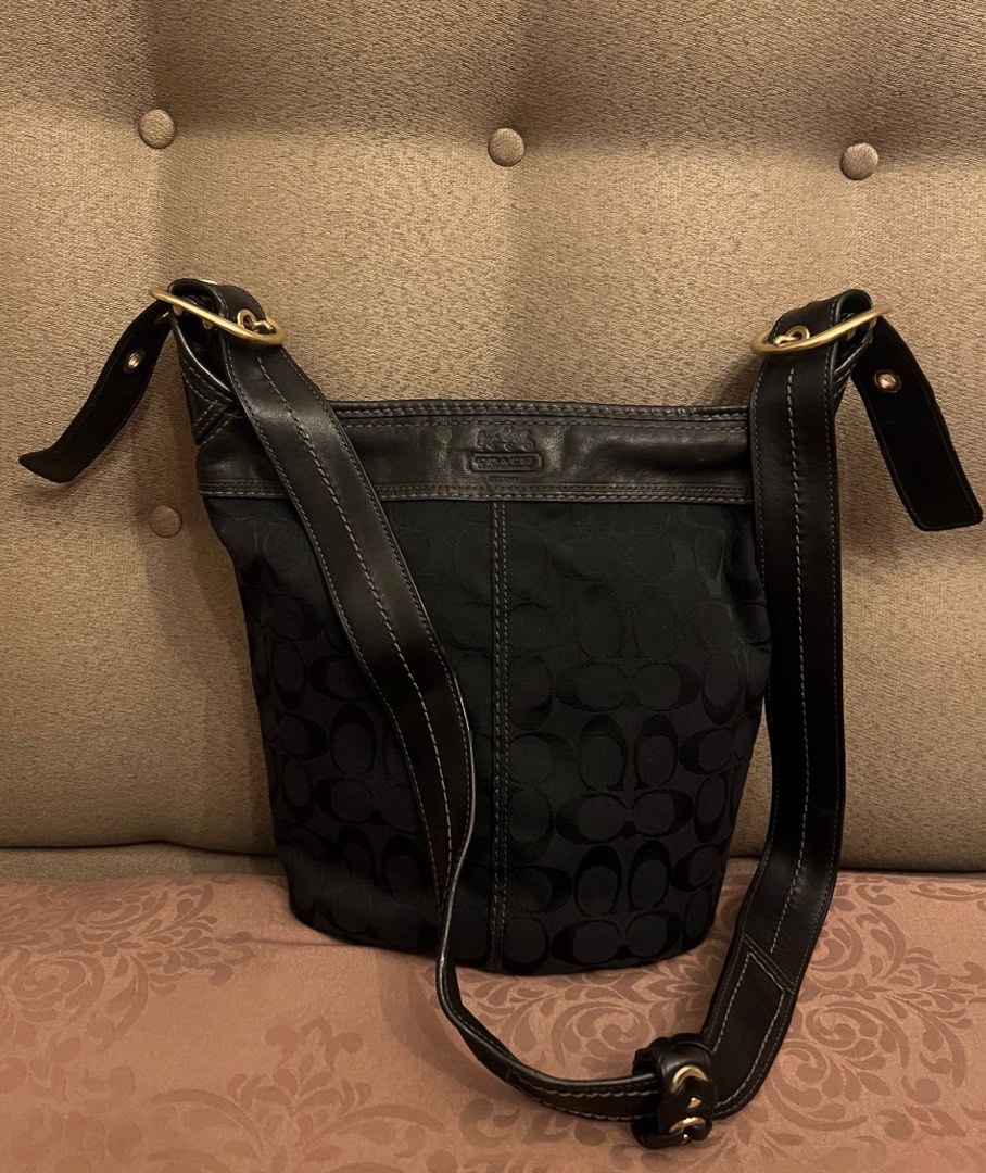 Coach Bag Authentic 100%, Barang Mewah, Tas & Dompet di Carousell