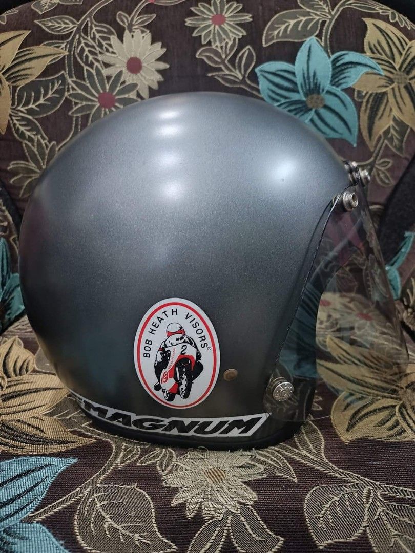 HELMET BELL MAGNUM 5 BUTTON, Everything Else, Others on Carousell