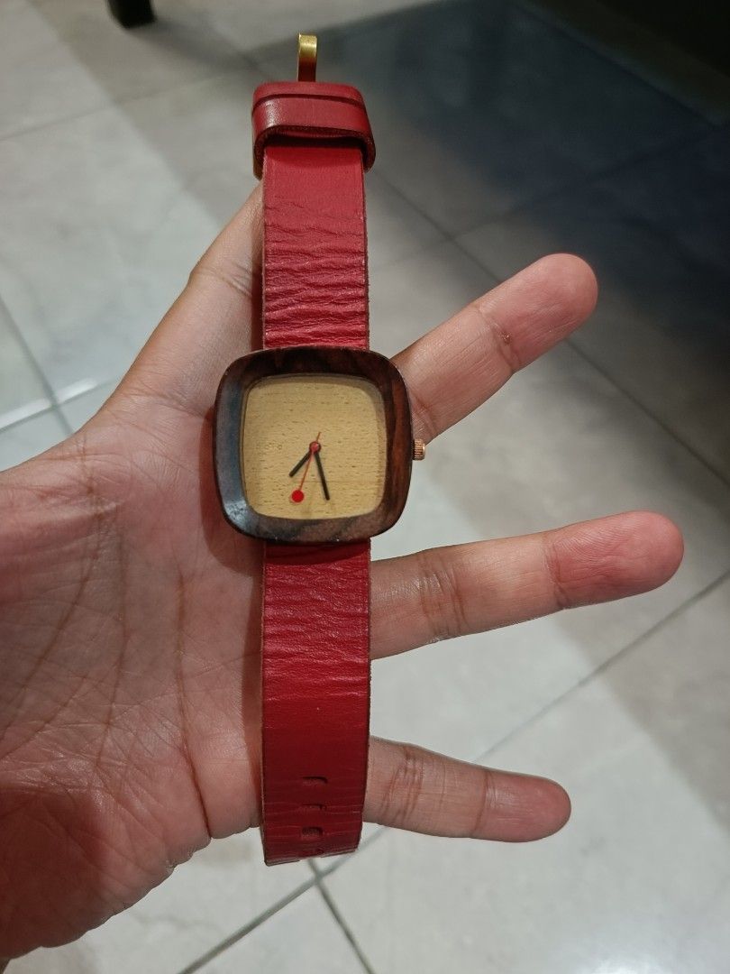 Jam Tangan Kayu Pala Nusantara, Fesyen Wanita, Jam Tangan di Carousell