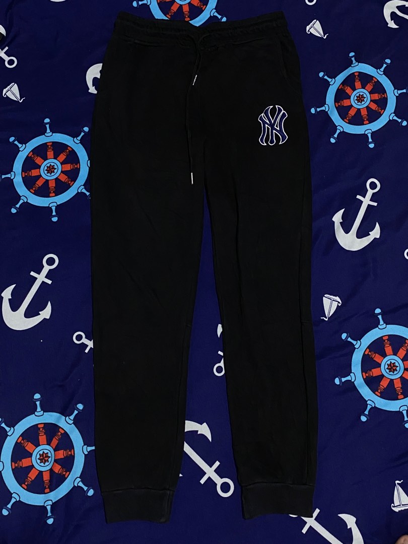 MLB embroidered yankees logo jogging pants, Men's Fashion, Bottoms ...