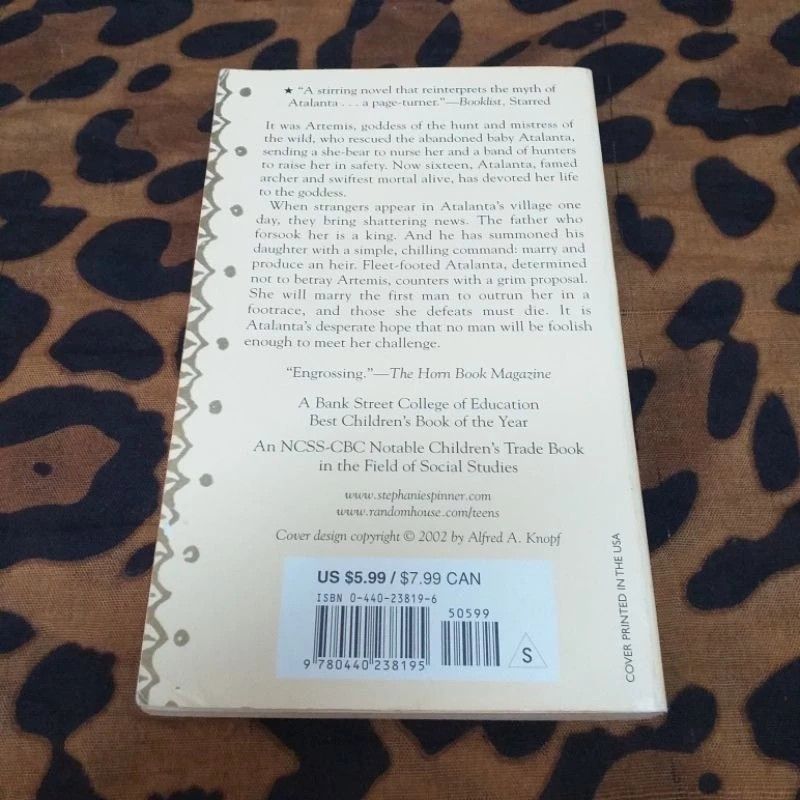 [MMPB] STEPHANIE SPINNER: QUIVER, Hobbies & Toys, Books & Magazines ...