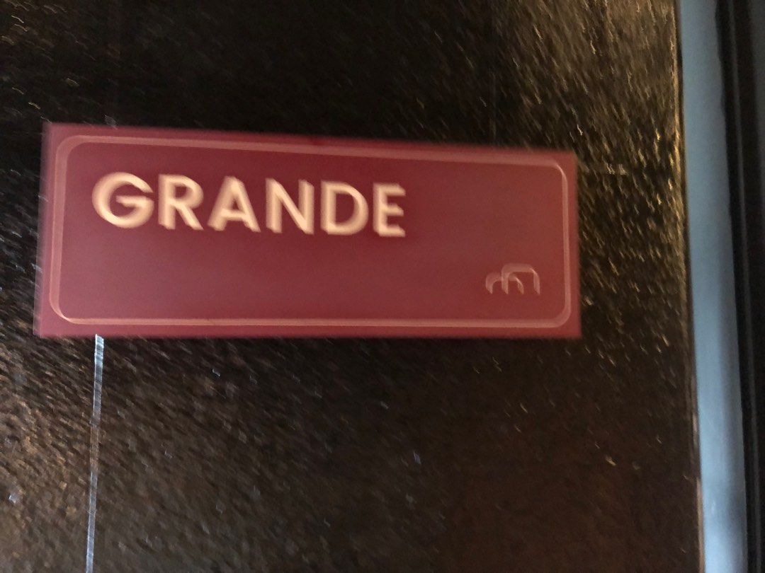 Neon box, letter box, signage, Serba Serbi, Others di Carousell