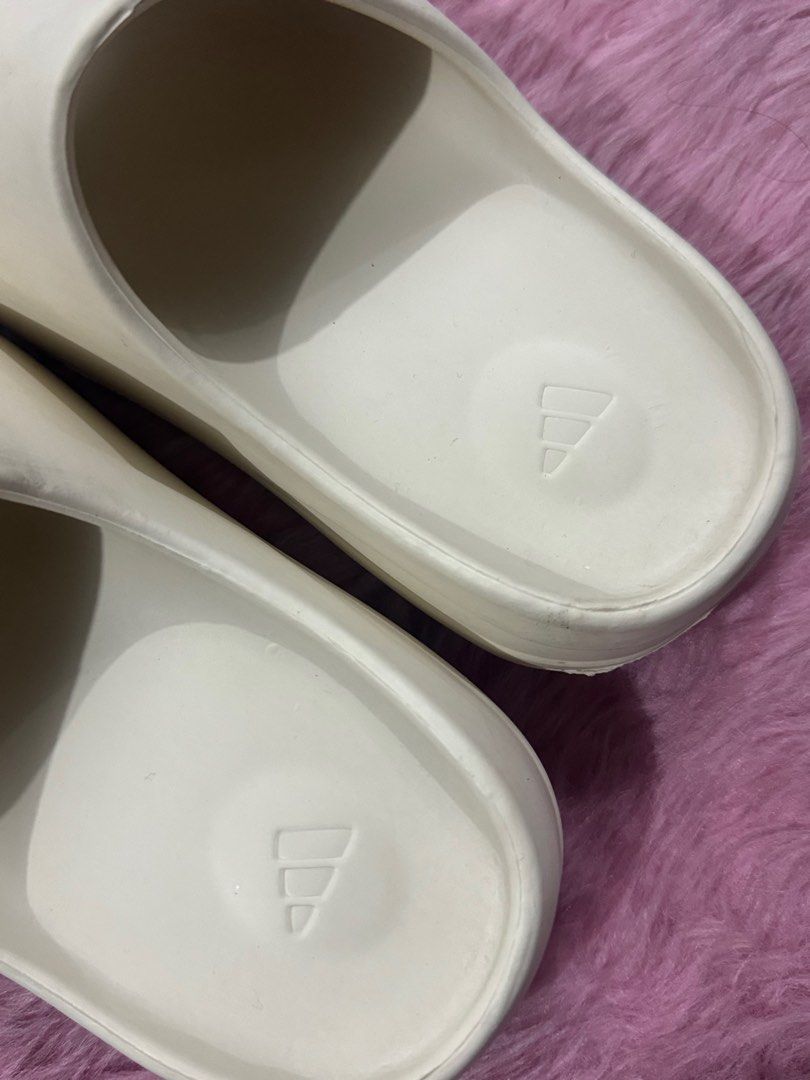 ORIGINAL ADIDAS SLIDE, Women's Fashion, Footwear, Slippers and slides ...