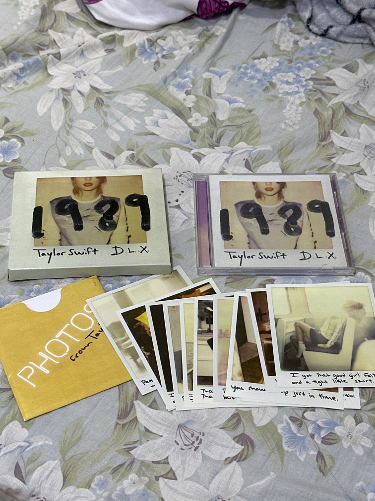Taylor Swift 1989 Dlx (Deluxe) Album COMPLETE, Hobbies & Toys, Music ...