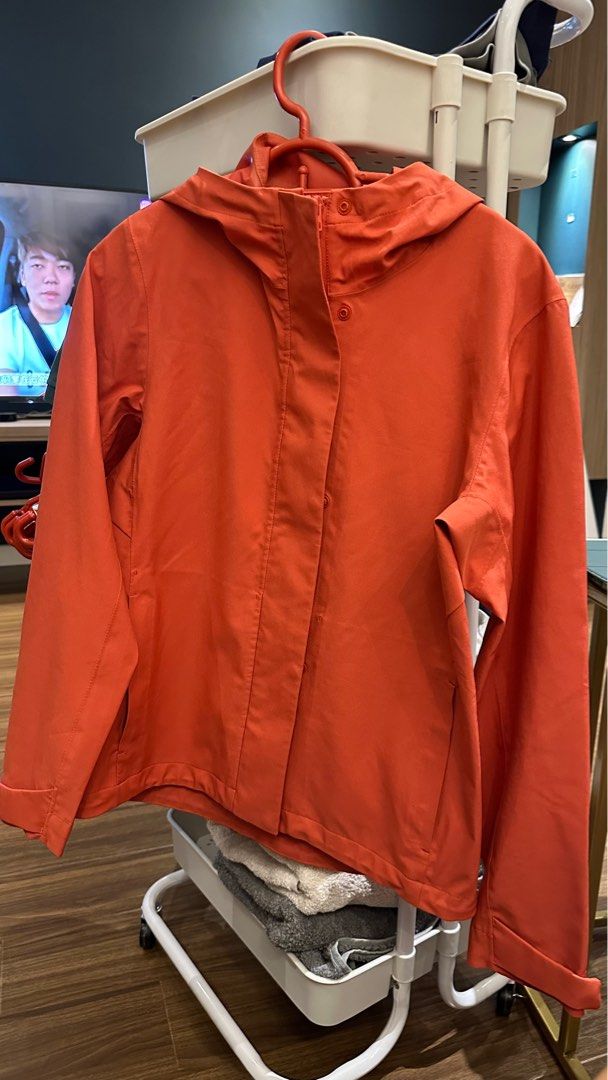 Uniqlo block Tech jacket, Women's Fashion, Coats, Jackets and Outerwear ...