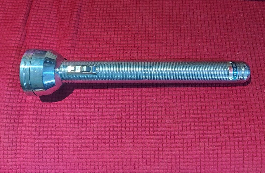 Vintage Large Metal Flashlight/Torch Light (Ray-O-Vac, 1960s), Hobbies ...