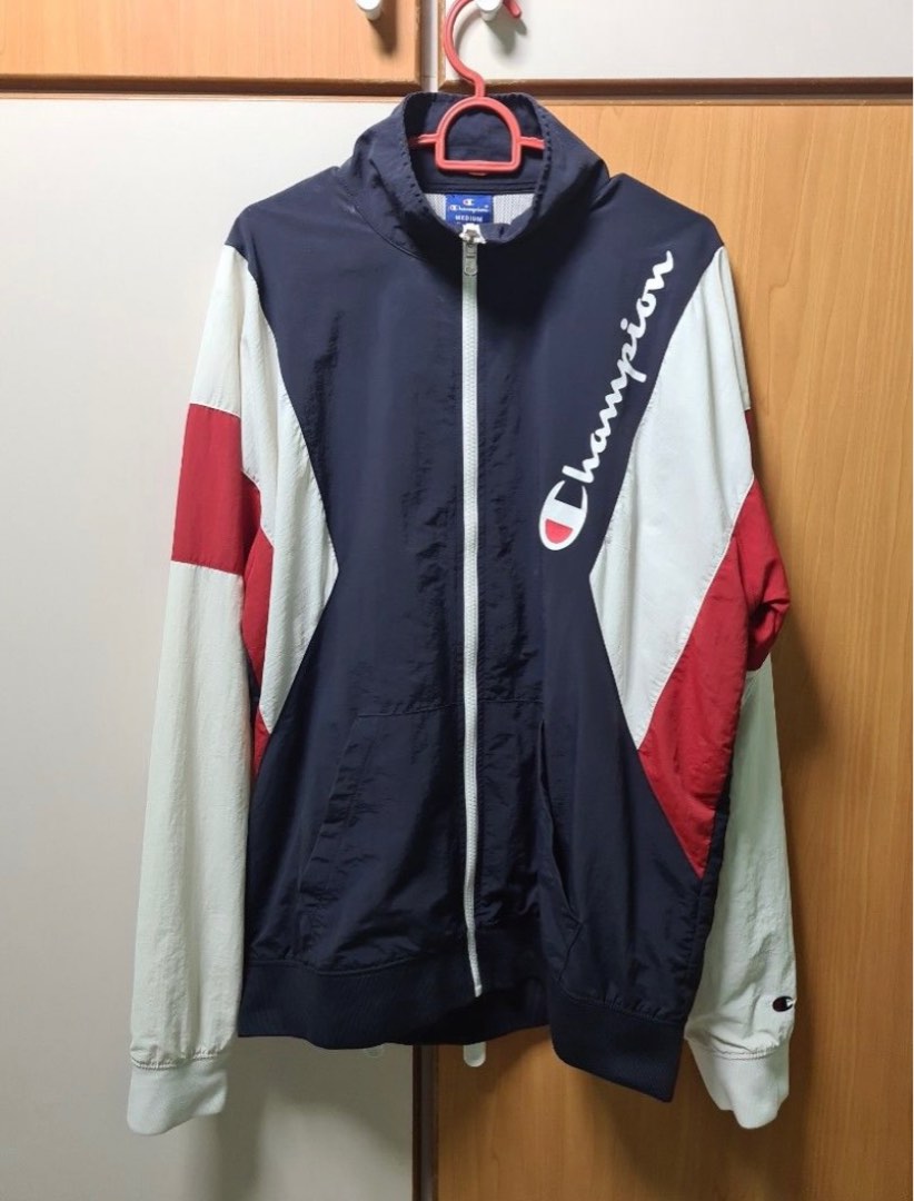 Champion Windbreaker, Men's Fashion, Activewear on Carousell