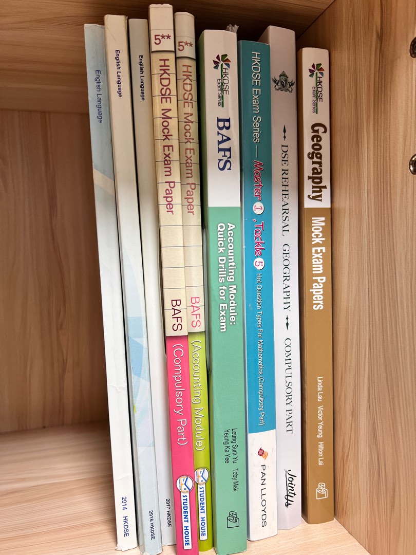 DSE exercises past paper BAFS ENGLISH GEOGRAPHY MATH, 興趣及遊戲, 書本 & 文具 ...