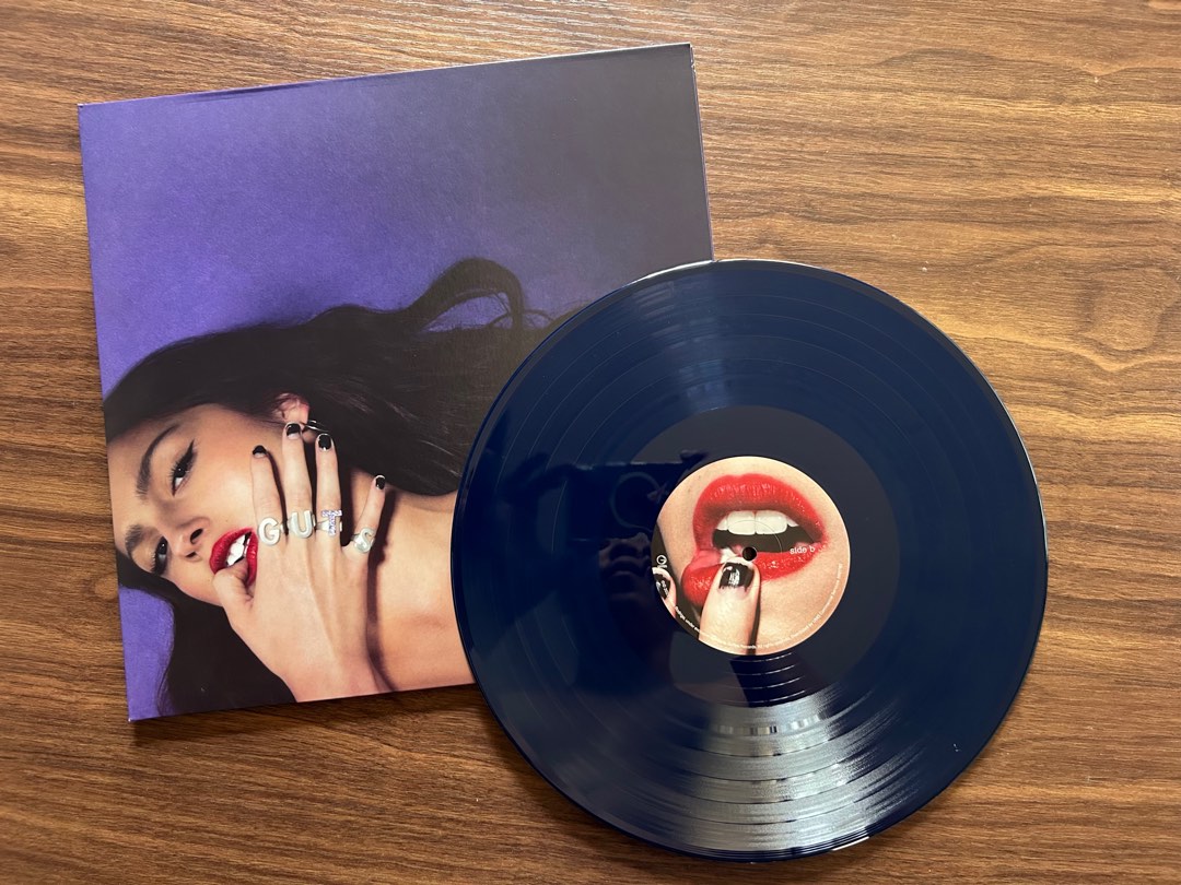 GUTS Vinyl blue Olivia rodrigo, Hobbies & Toys, Music & Media, Vinyls ...